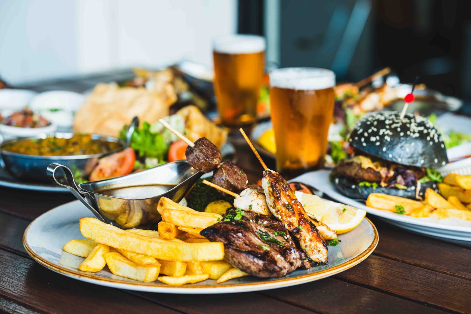 Roxburgh Park Hotel | Best Buffet Lunch & Dinner in Coolaroo